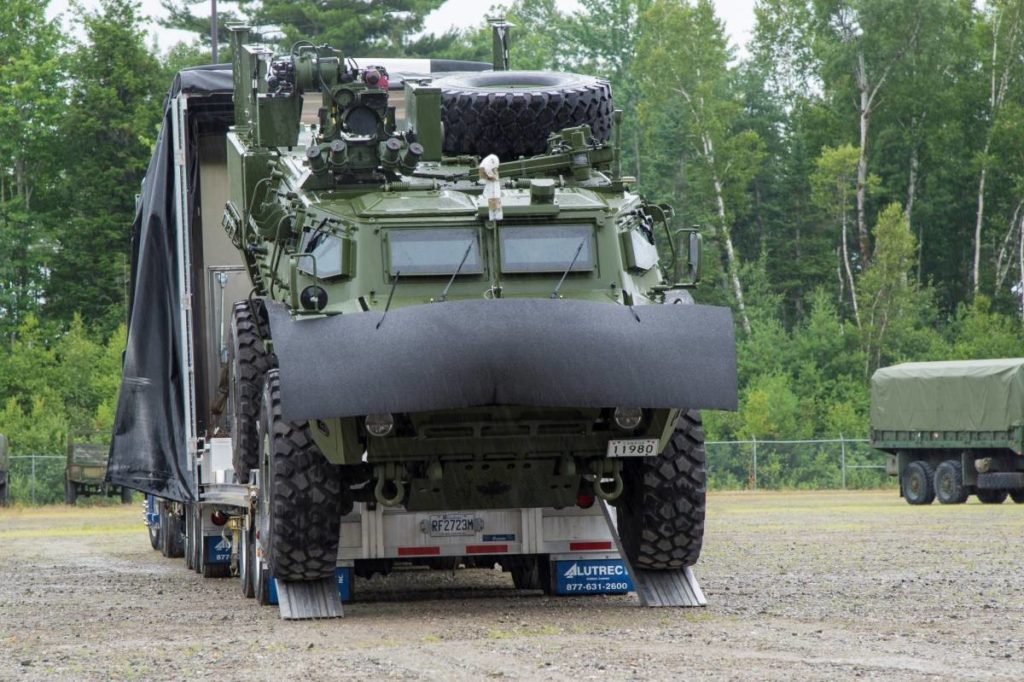 Новейшая бронемашина TAPV встала в строй