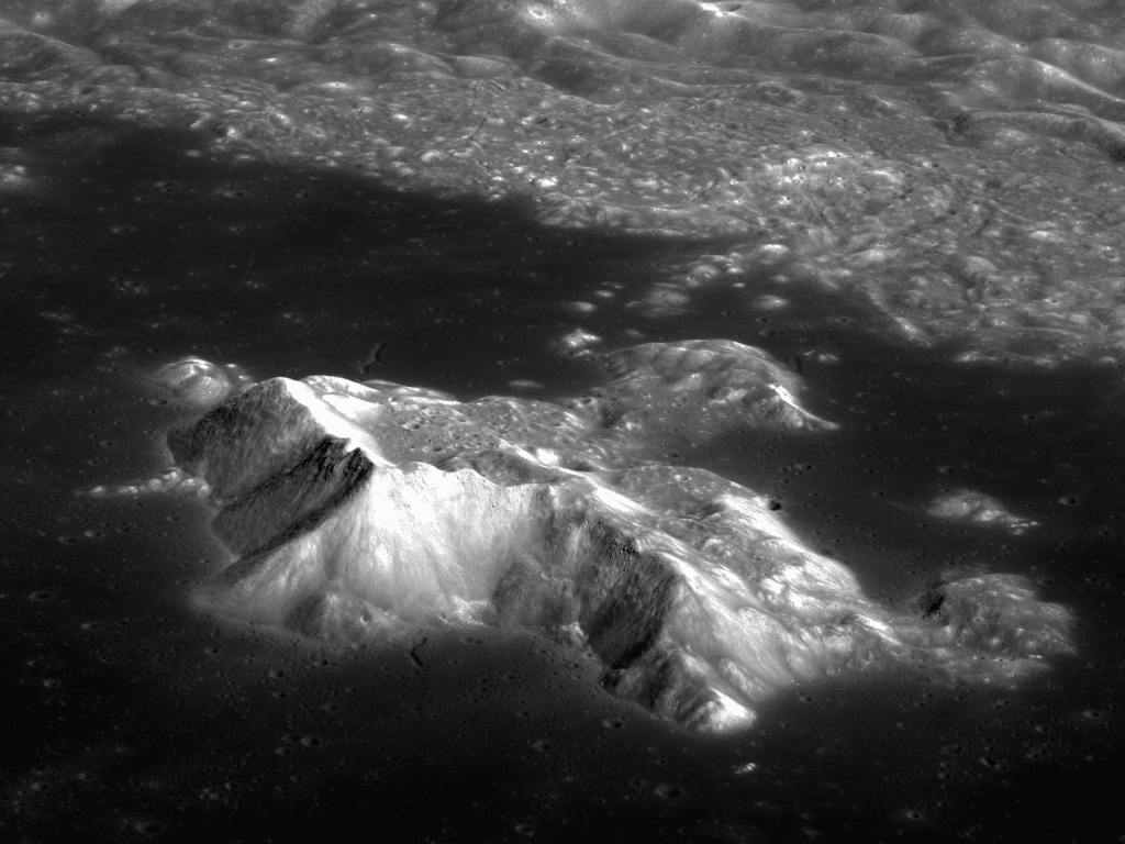 Южнокорейский зонд Danuri прислал новые снимки Луны — Naked Science